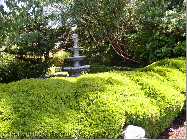 Sweet Cottage Dreams: how do their gardens grow, part two.